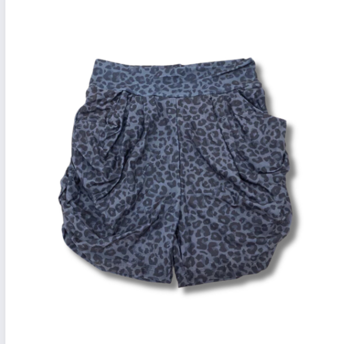 Black Leopard in Harem Shorts – FabuLegs Melissa